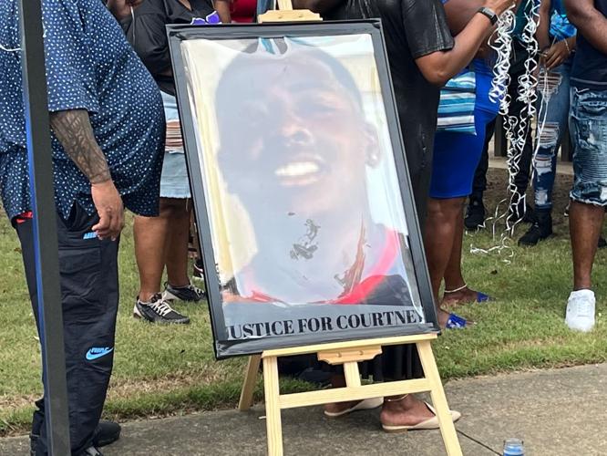 PHOTOS: Family of Courtney Ross remembers him with candlelight at ...