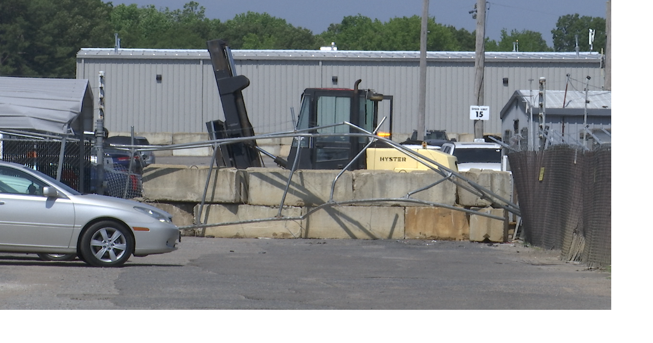 ‘That’s crazy!’ Crooks steal 21 cars from Memphis auto auction site ...