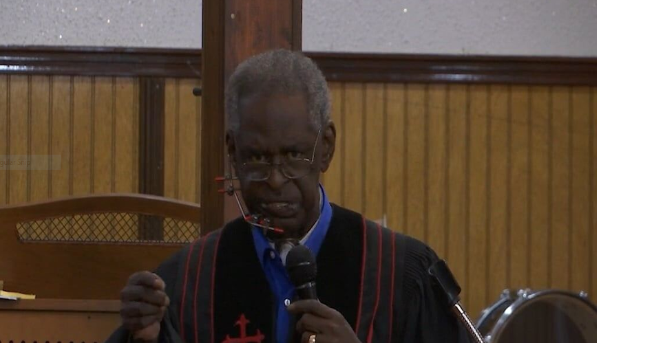 Memphis pastor returns to the pulpit, a month after being shot outside ...