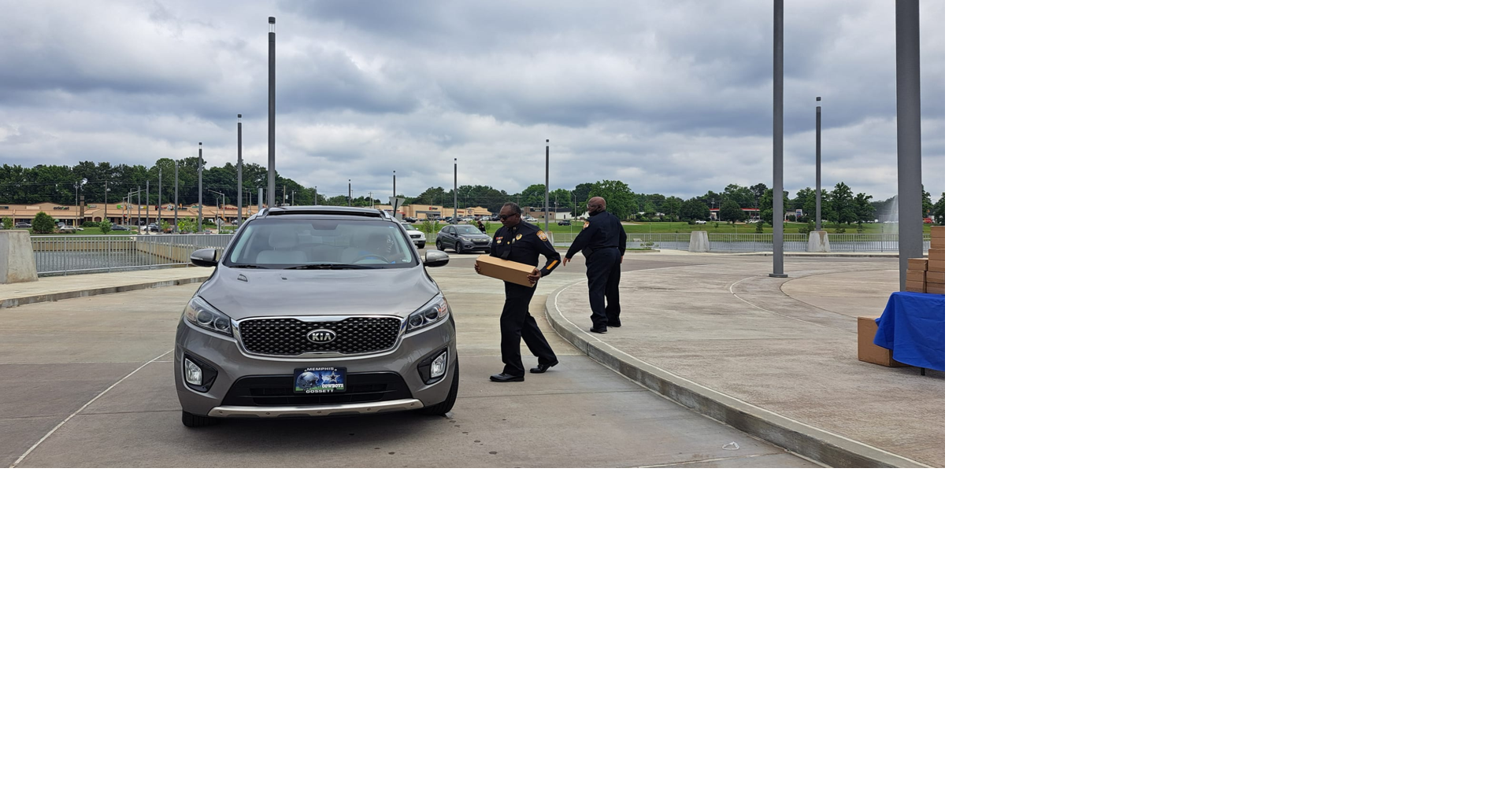PHOTOS: Memphis Police hand out free wheel locks | | fox13memphis.com