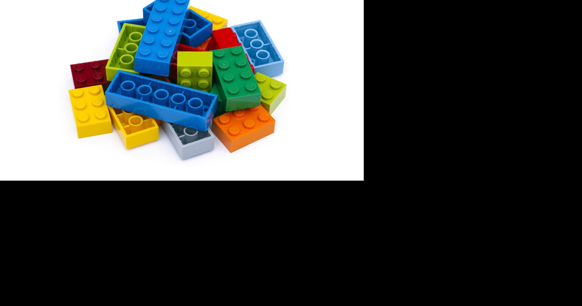 Man Builds A Lego Bass Guitar That You Can Actually Play ...