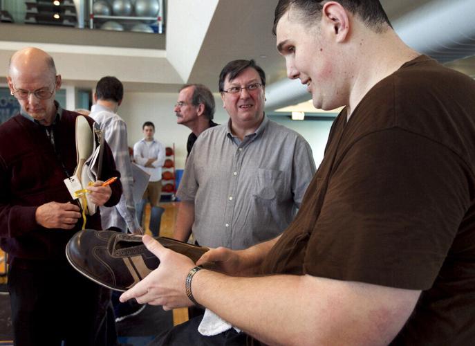 Photos: America's tallest man, Igor Vovkovinskiy, dies | | fox13memphis.com
