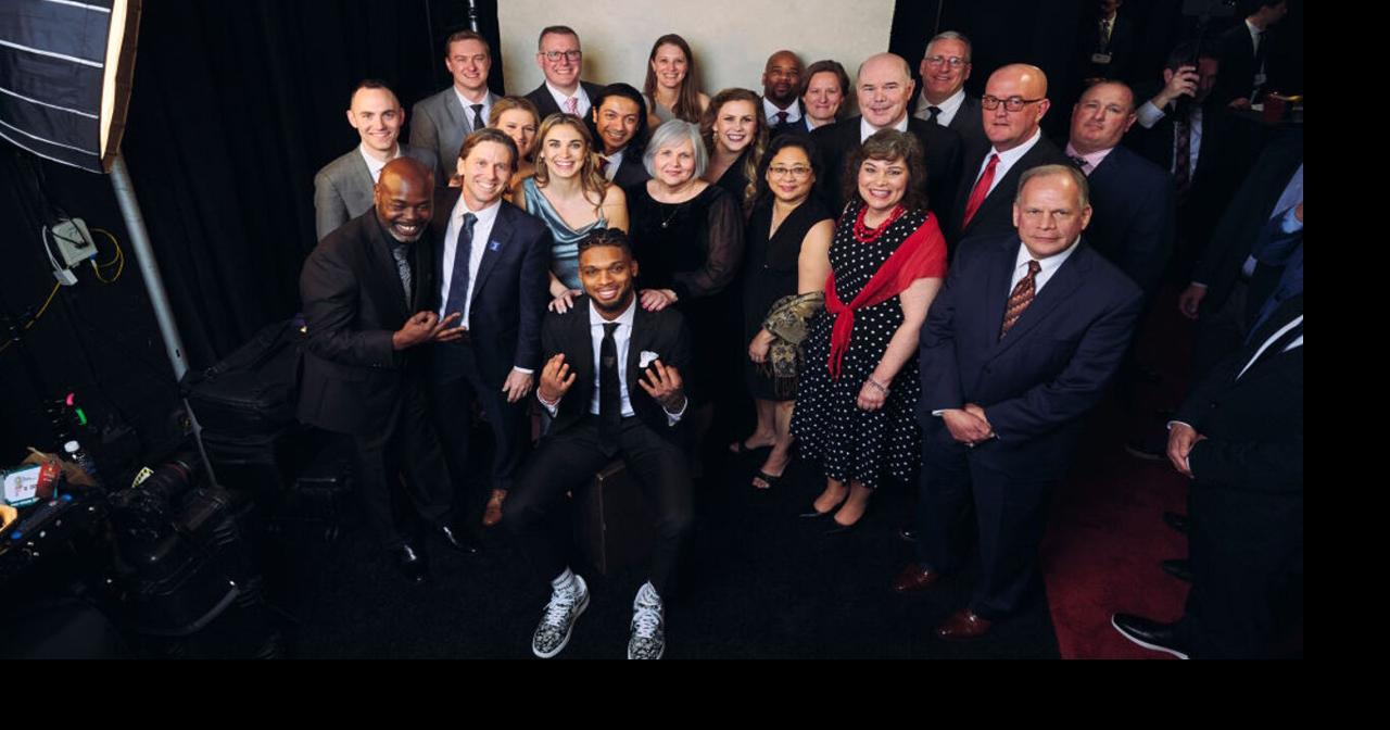 NFL Honors: Damar Hamlin joins medical staff on stage; here is a list ...