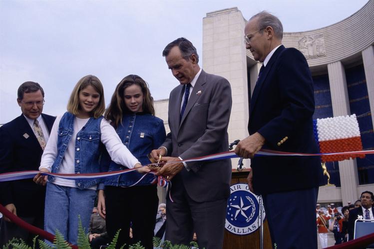 Photos: Former first daughter Barbara Bush through the years ...