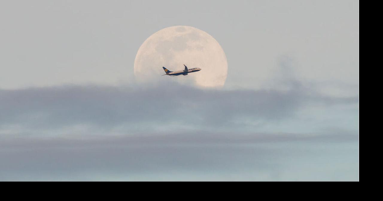 Snow Moon 2022: 10 stunning photos of February’s full moon | Trending ...