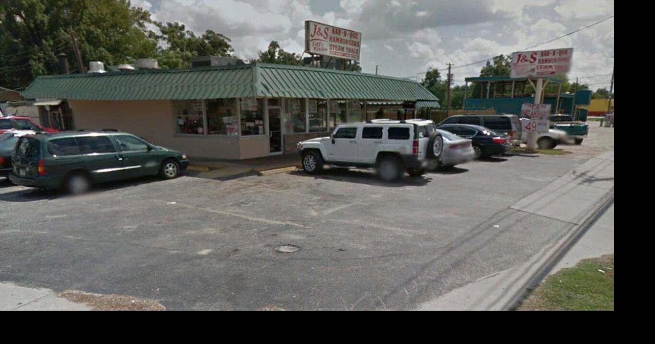 Barbecue restaurant owner guns down suspected robber | Trending ...