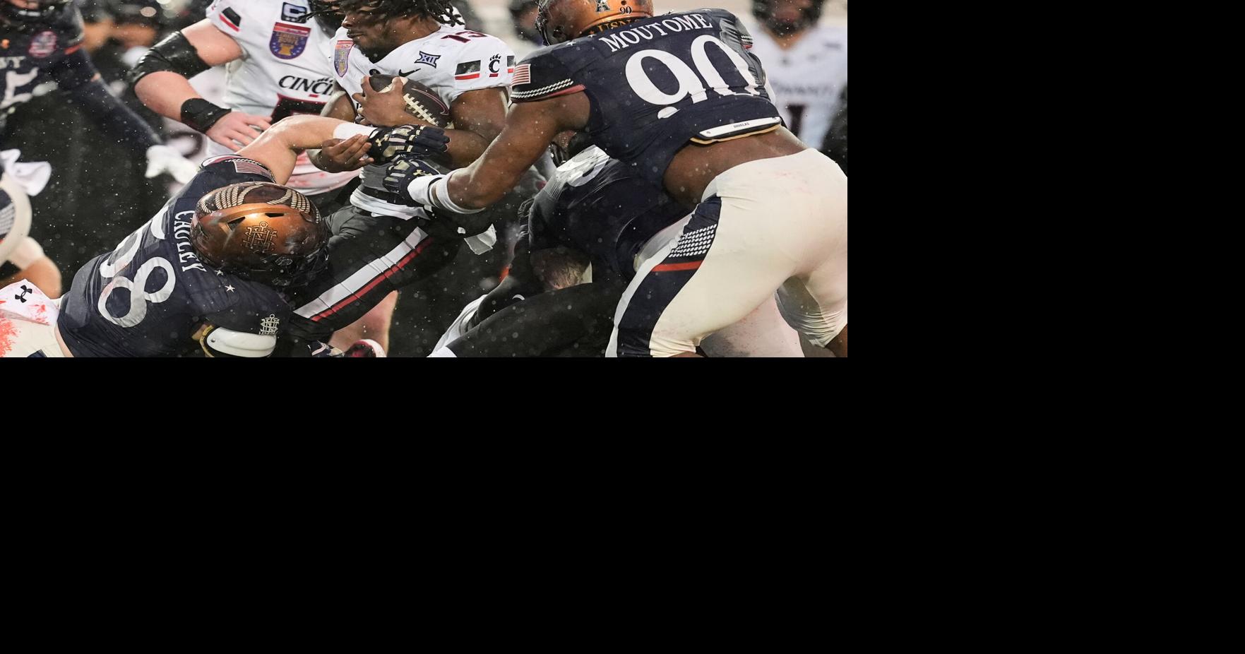 Navy secures Liberty Bowl win over Cincinnati | News | fox13memphis.com