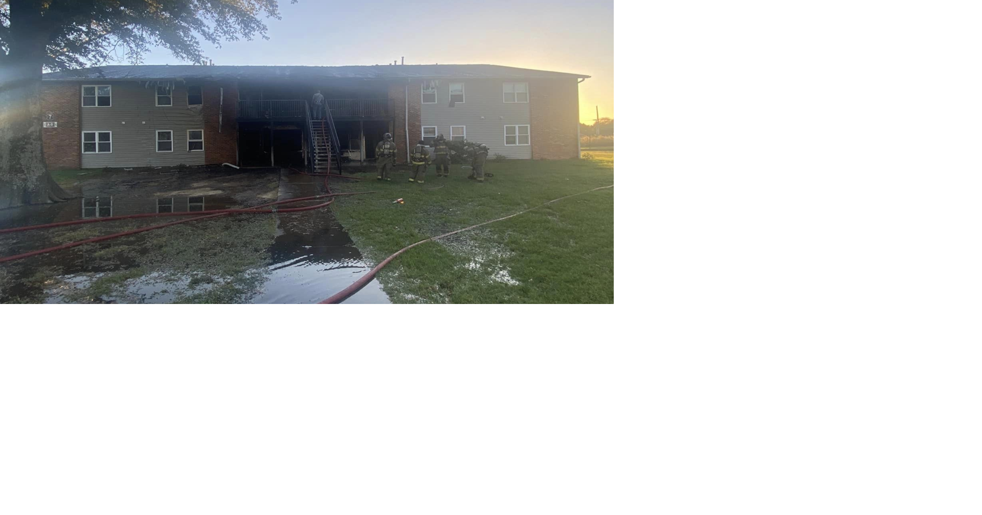 Residents jump from second floor of Mississippi apartment complex to ...