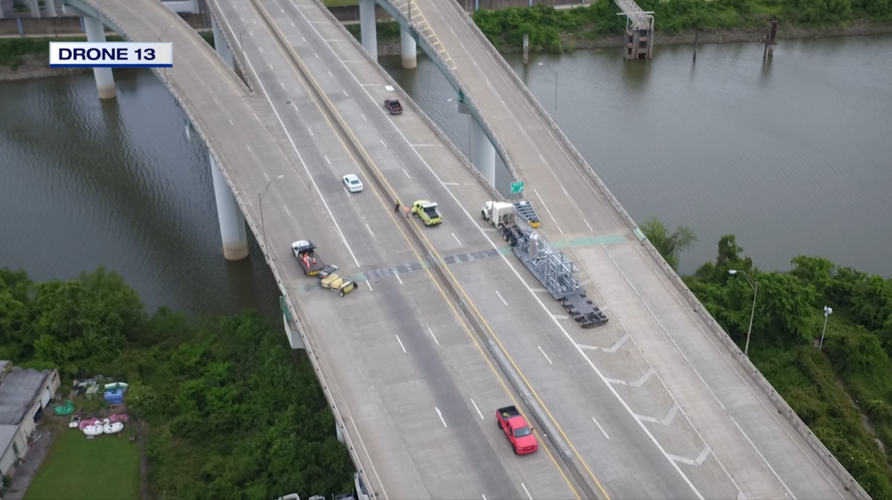 PHOTOS: I-40 Bridge closed after crack discovered | | fox13memphis.com