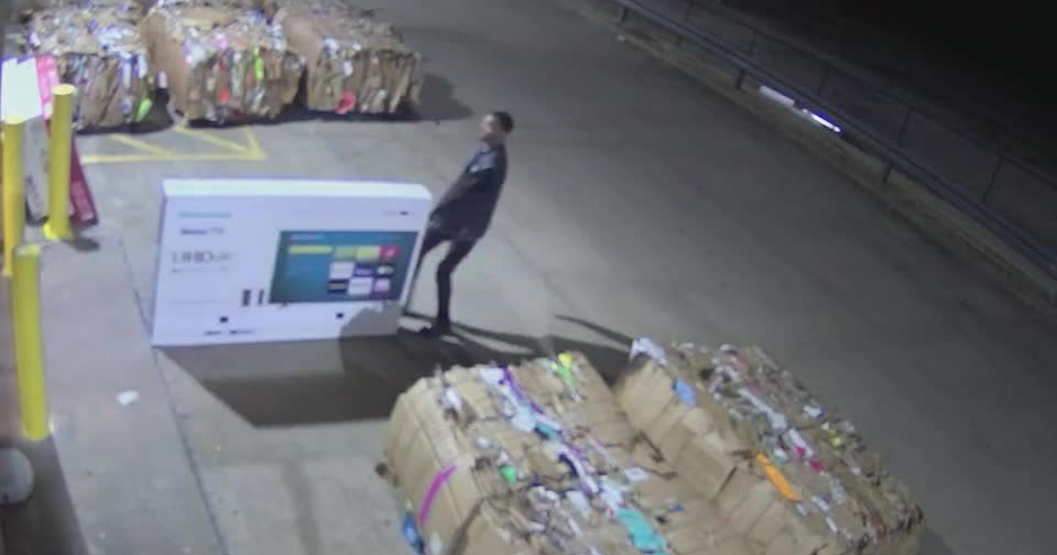 Fake Walmart employee steals TVs from Walmart, police say | News ...