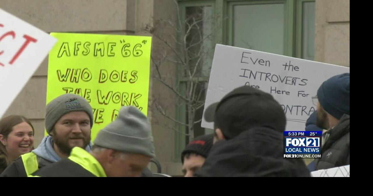 AFSCME Rally Food and Fund Drive | News | fox21online.com