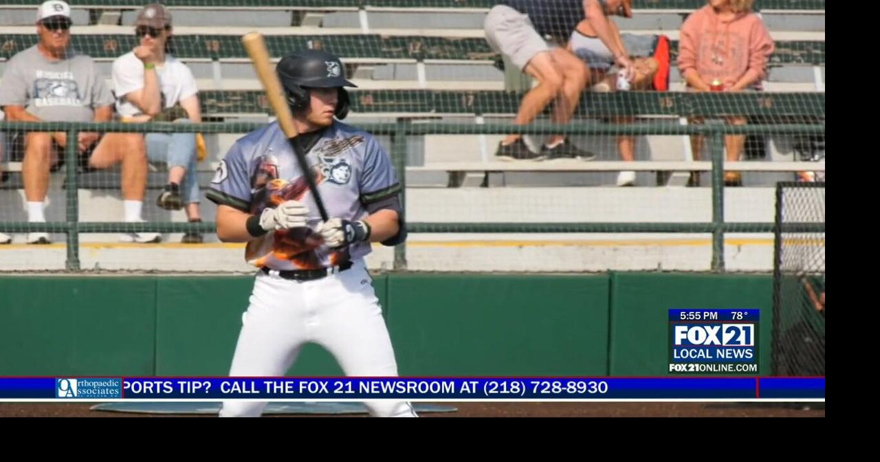 Former Bulldog Ethan Cole Returns for Third Season with Huskies ...