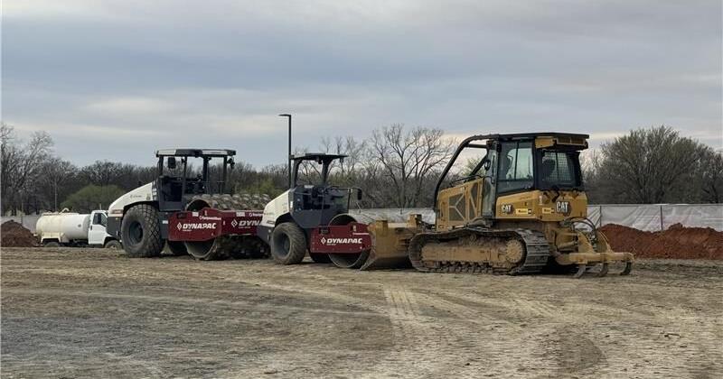 Clyde Boyd Middle School hosts groundbreaking ceremony for 7th and 8th ...