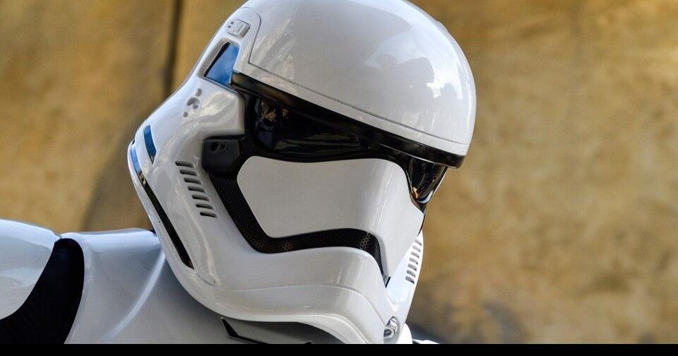 Woman dressed as Stormtrooper detained because of fake blaster ...