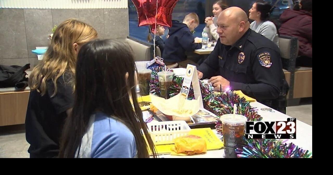 Broken Arrow Police Department holds Coloring and Cookies with a Cop ...