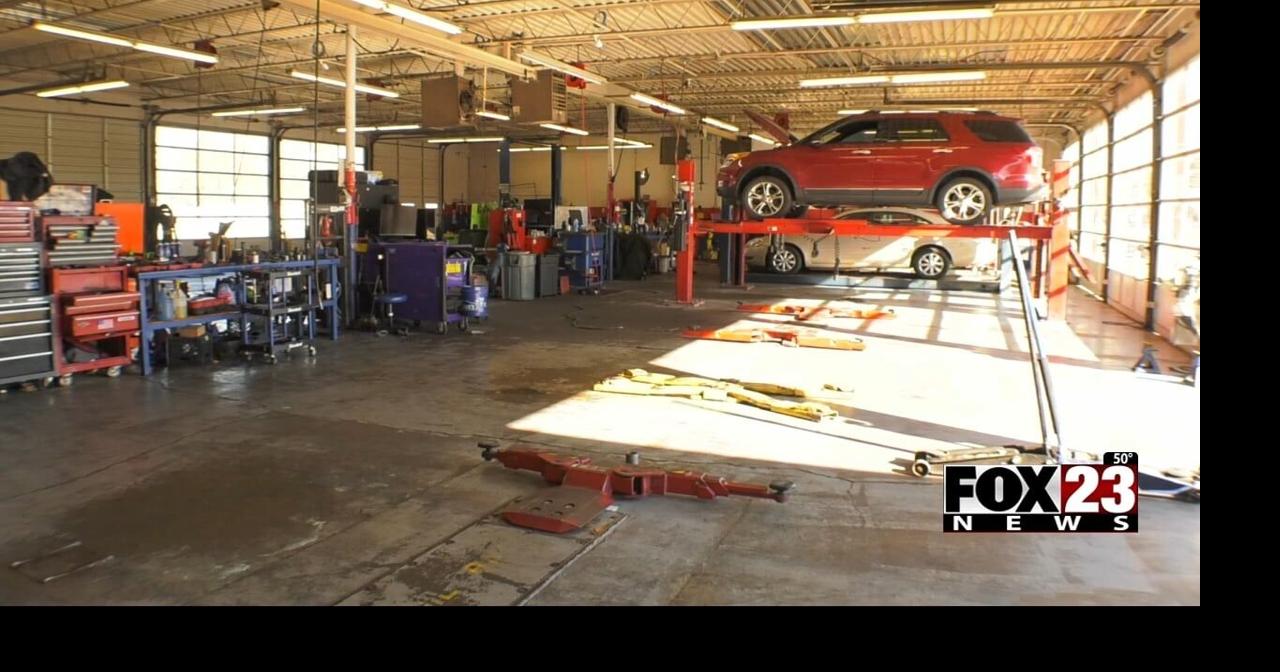 Local auto shop shares Thanksgiving holiday travel tips | News | fox23.com