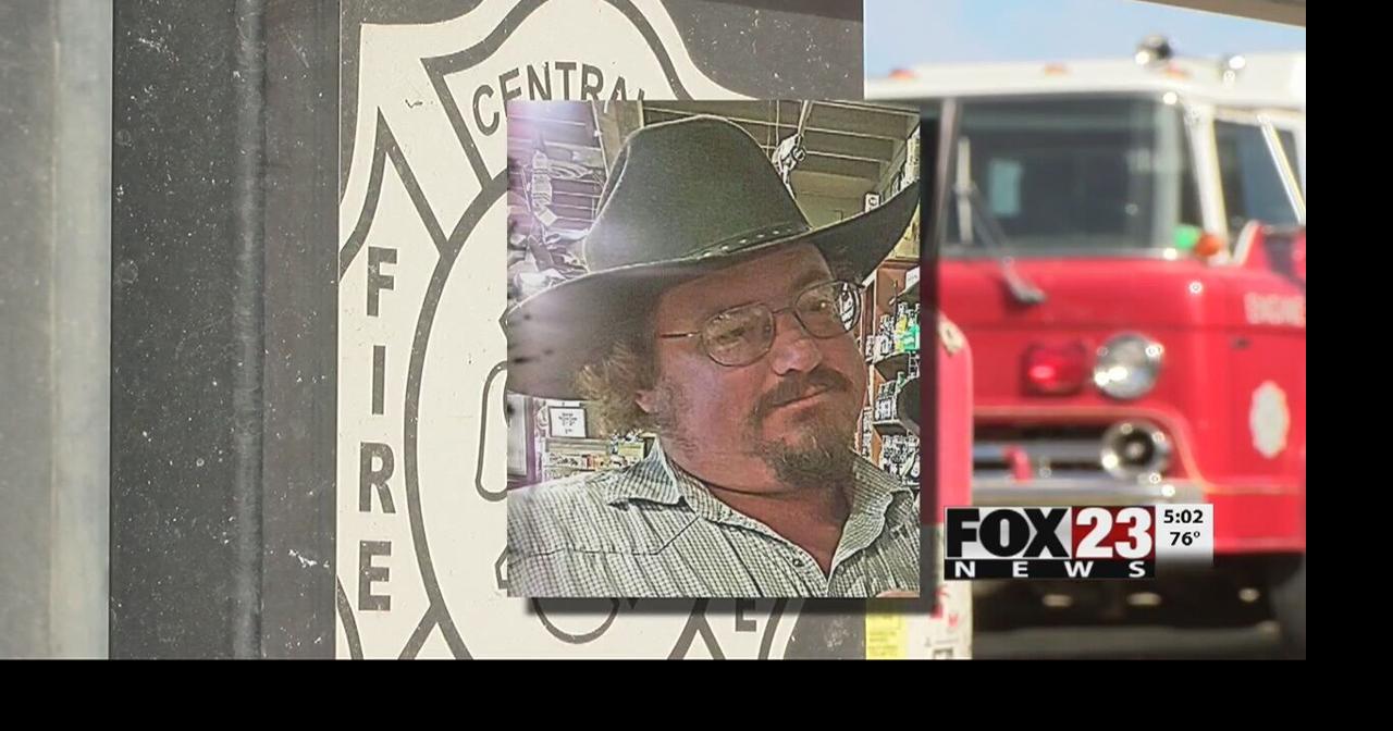 Firefighter hit by car while responding to Nowata County fire | News ...