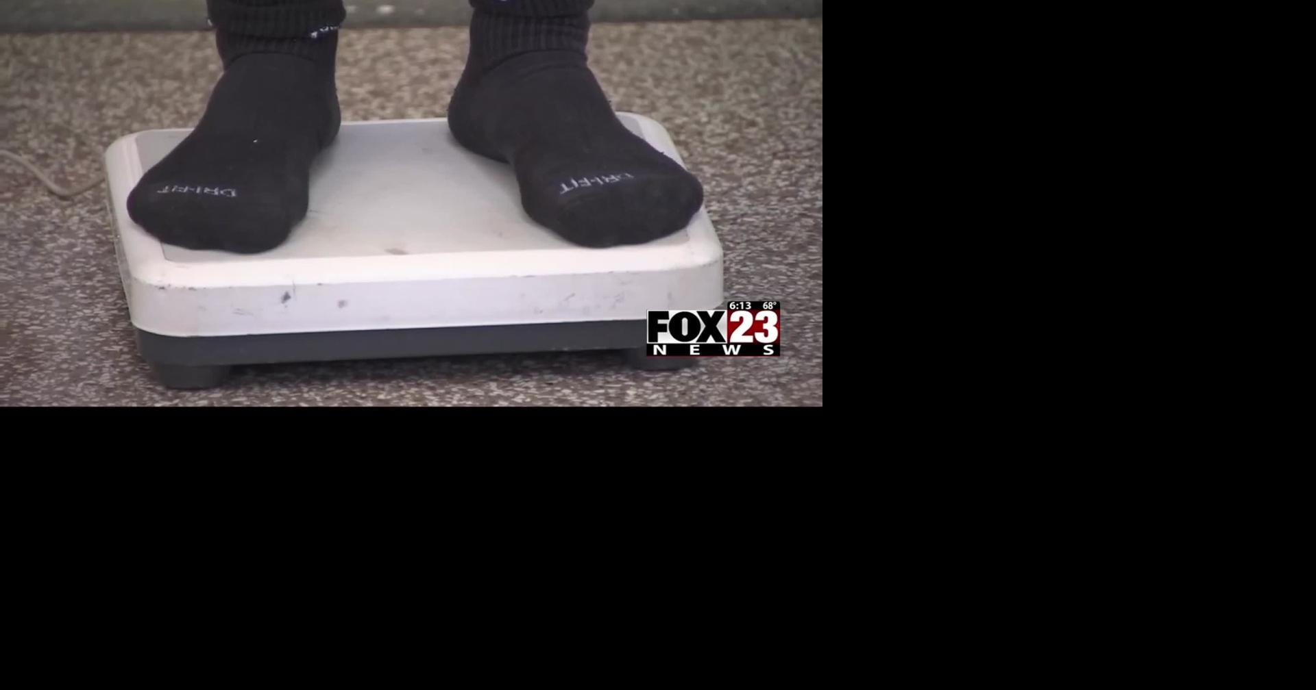 Smoke & Guns MMA charity event competitors do final weigh-in | Local ...