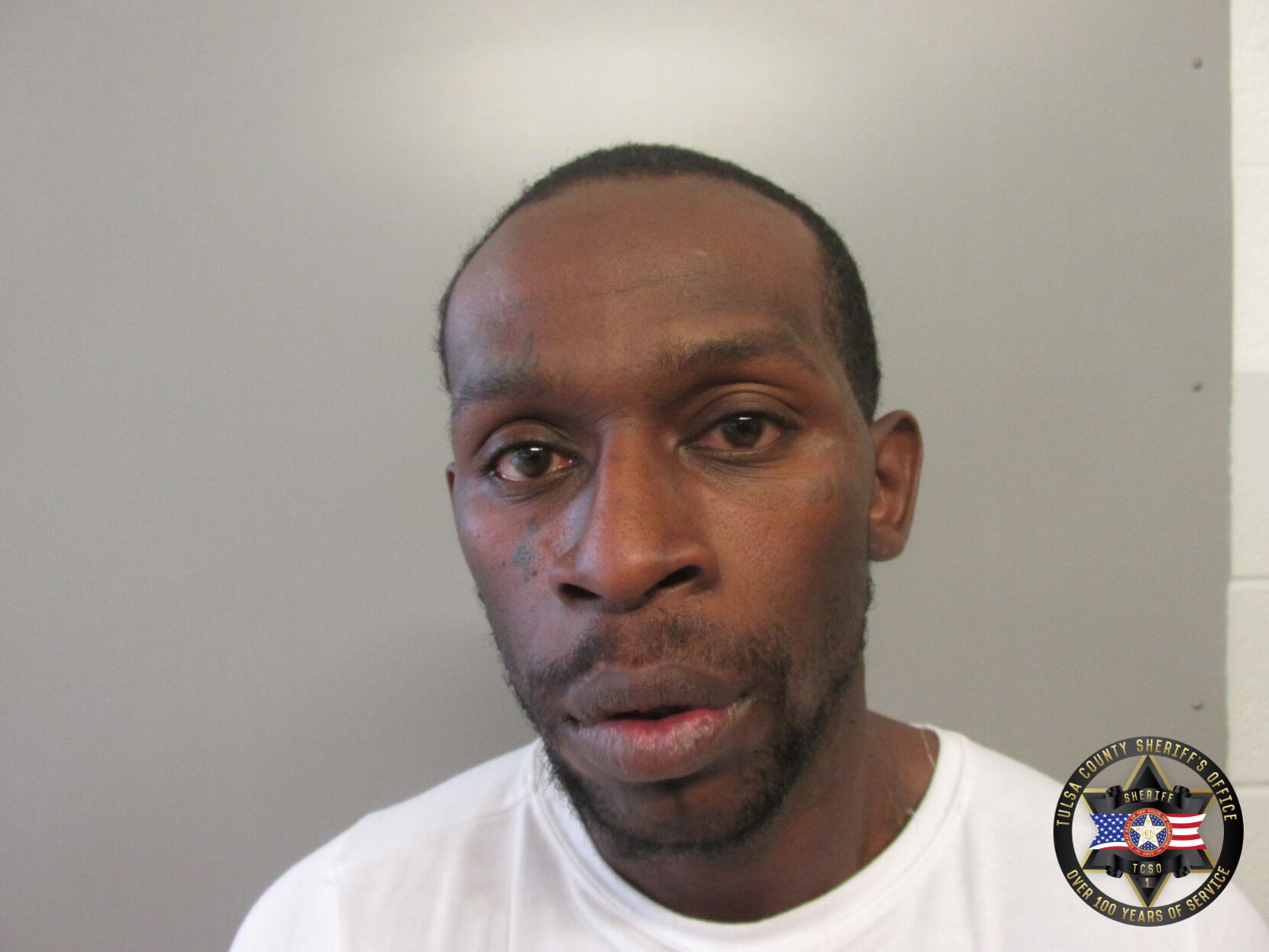 Suspect arrested after shooting at hotel near 51st and Yale | News ...