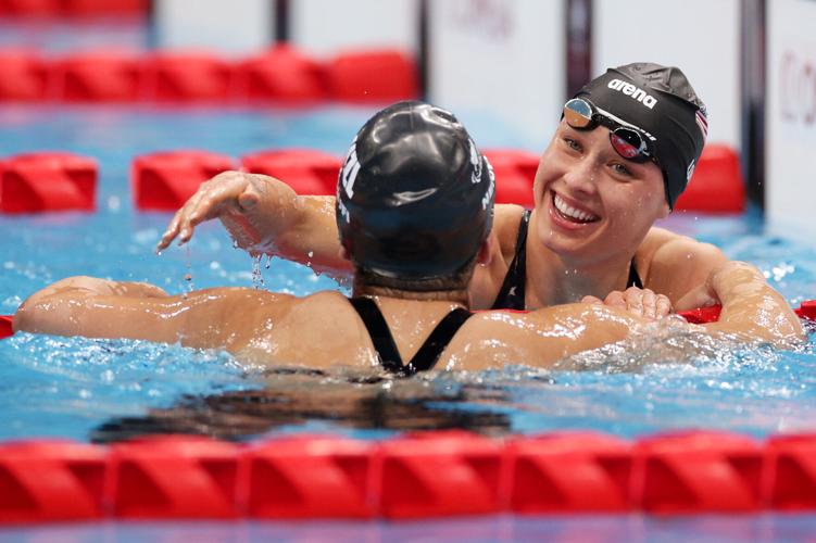 Photos: Swimmer Jessica Long wins bronze at Tokyo Paralympics | | fox23.com