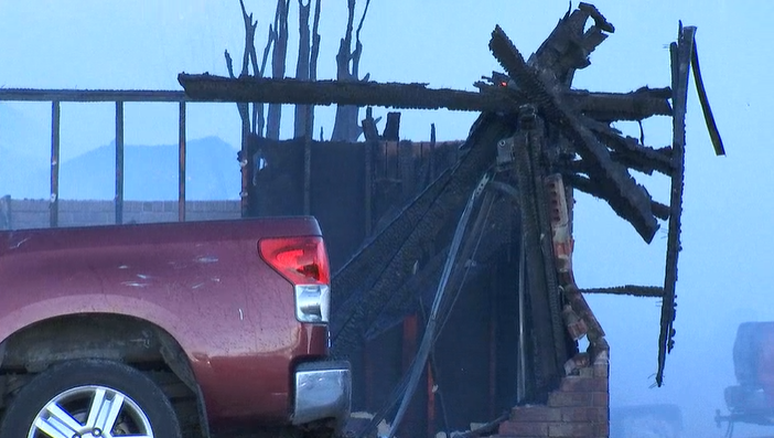 Photos: Multiple homes burn near 81st and Delaware in Tulsa | | fox23.com
