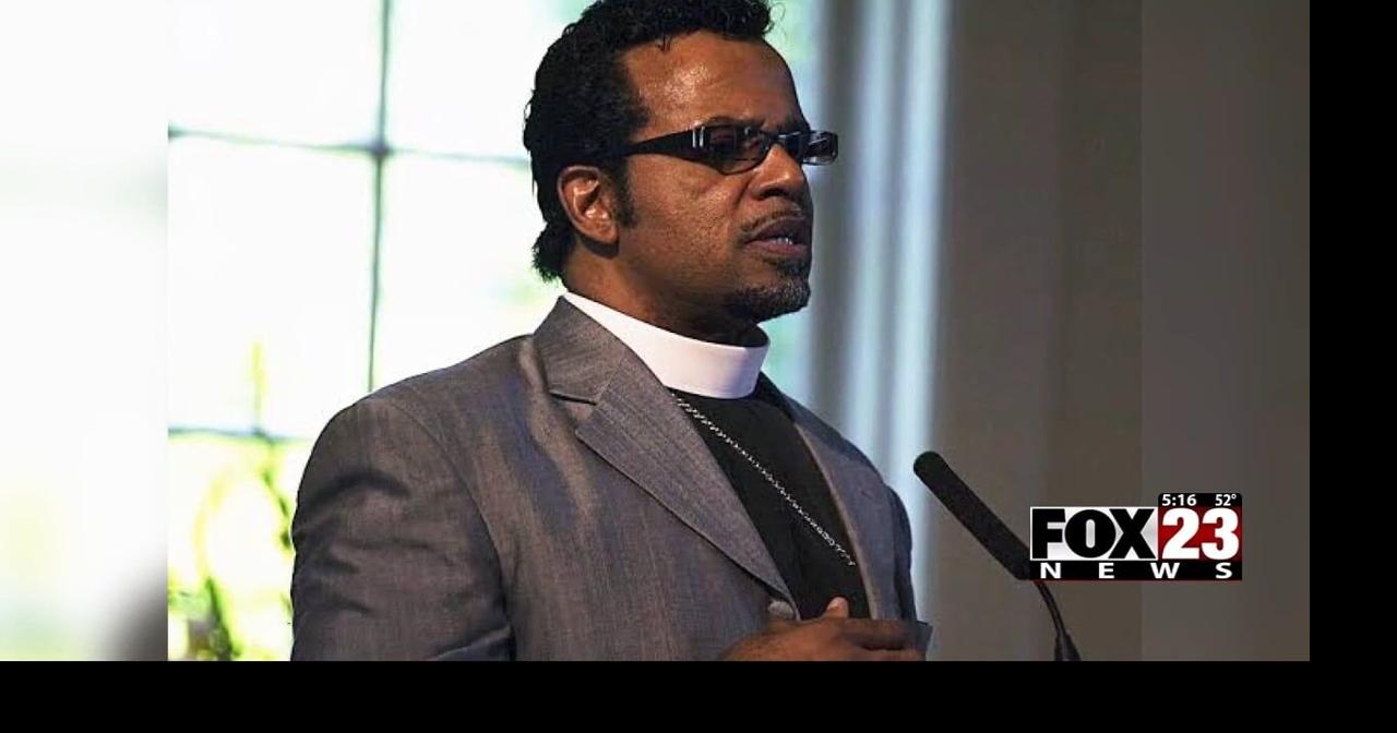 Tulsa pastor Carlton Pearson dies at 70 | News | fox23.com