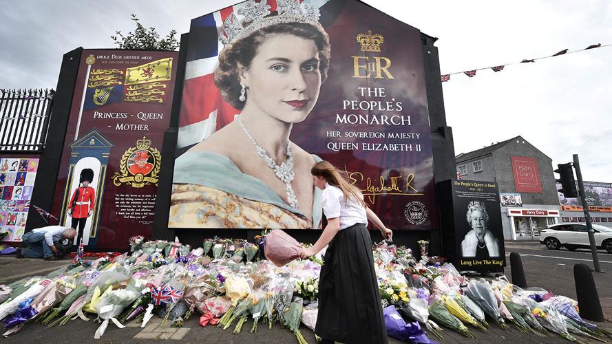 Photos: Queen Elizabeth II tributes continue across UK as royals ...