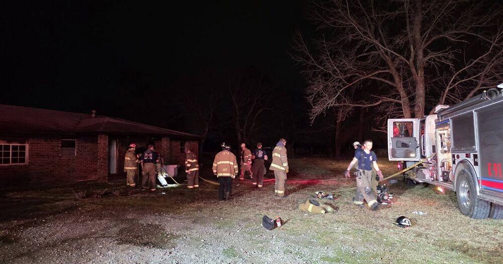 Fire crews battle fire in Sperry early Tuesday morning | News | fox23.com