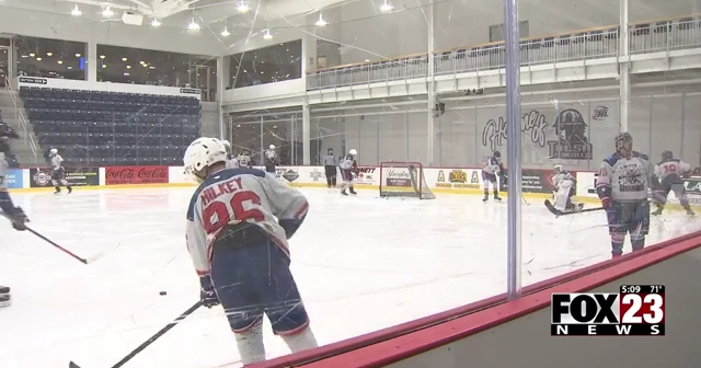 Tulsa Warriors brings veterans together through hockey | News | fox23.com