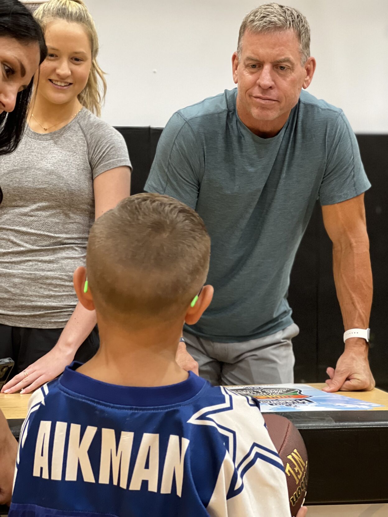 Henryetta native Troy Aikman, AT&T donates computers to Okmulgee County ...