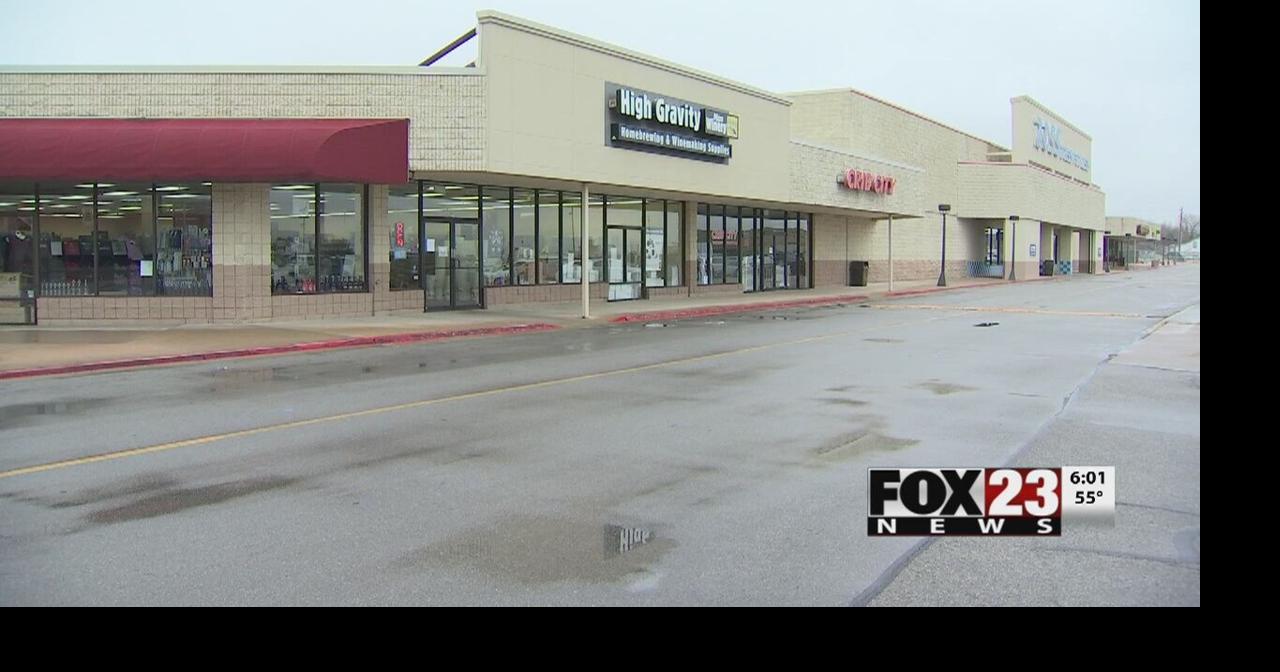 New grocery store takes over south Tulsa strip mall | News | fox23.com