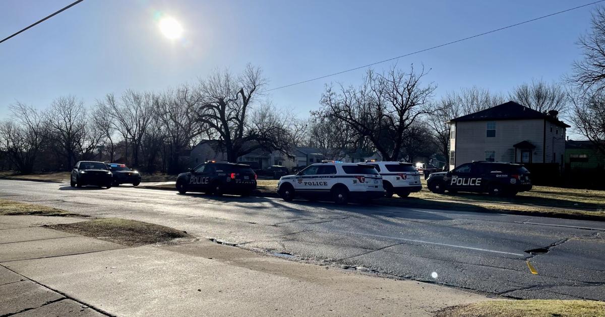 Tulsa police say woman shot, officers in standoff with suspected ... Tulsa police say woman shot, officers in standoff with suspected ...