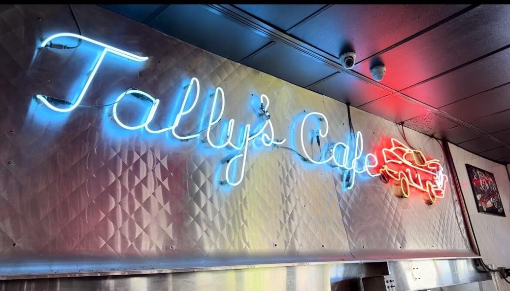 Tally's servers speak out in support of restaurant's owner following ...