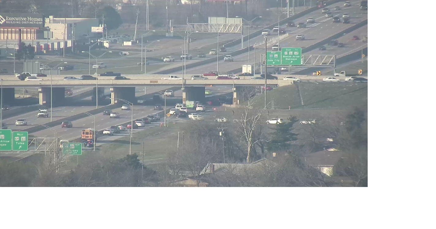 Multi-car crash affects traffic in east Tulsa | Local & State | fox23.com