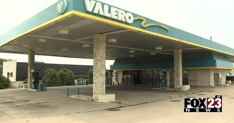 South Tulsa gas station owner speaks out after armed robbery | News ...