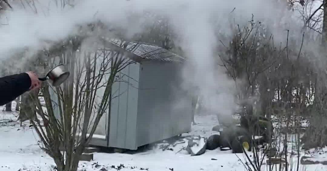 Winter weather experiments: Turn boiling water into snow | News | fox23.com