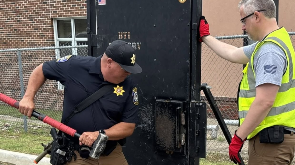 OCSO School Resource Officers participate in active shooter training ...