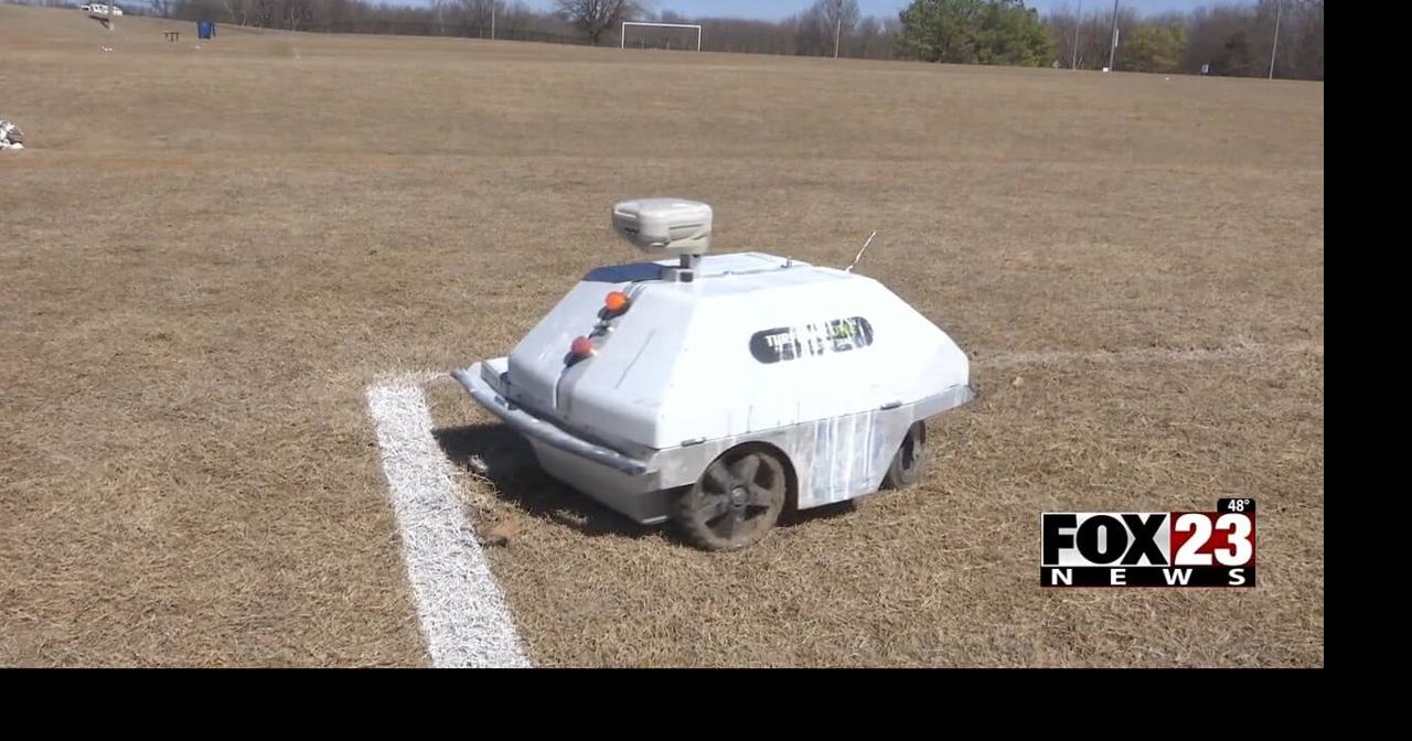 'Turf Tank Robot' paints fields at Mohawk Sports Complex | News | fox23.com