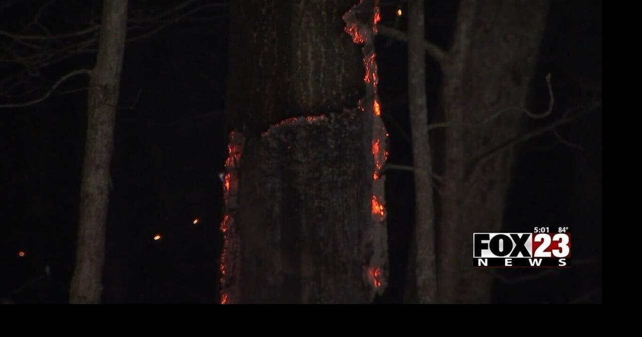 Neighbors discuss how community came together during Illinois River ...
