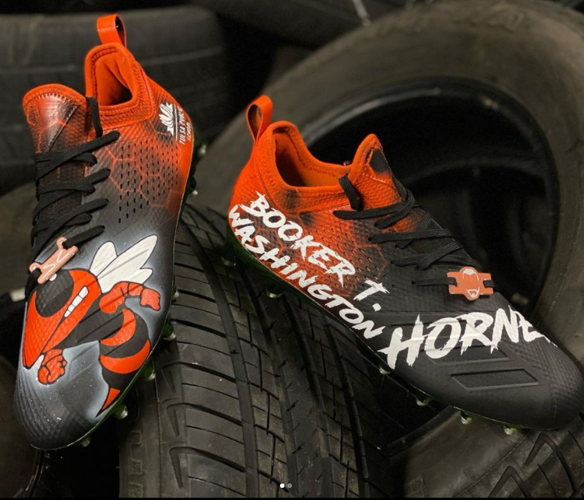 NFL star Tyler Lockett's Tulsa-inspired cleats | | fox23.com