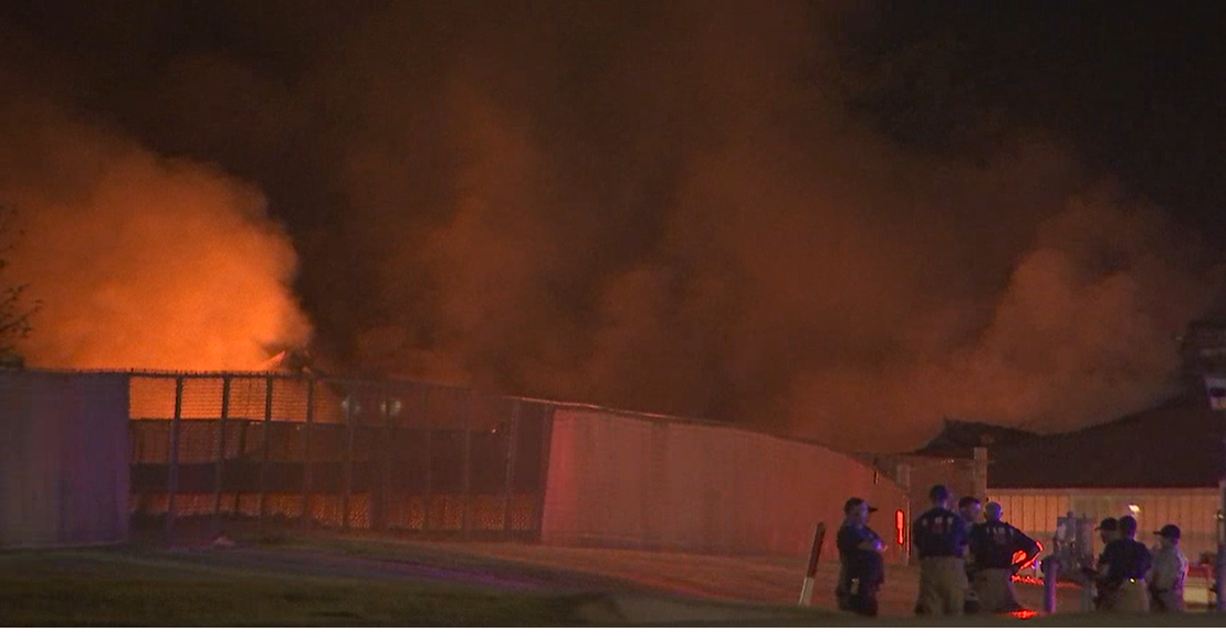 Multiple fire departments respond to industrial building fire near Port ...