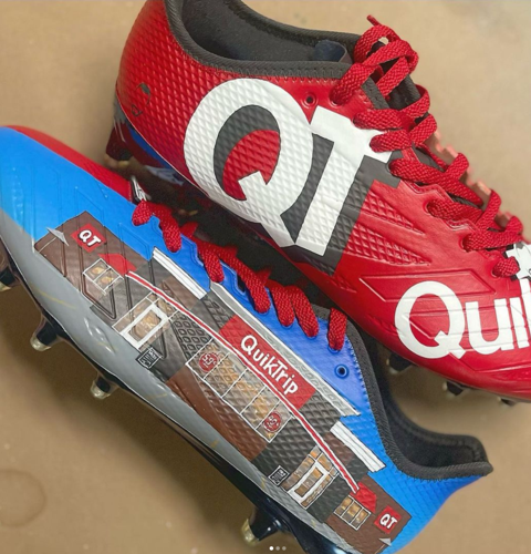 NFL star Tyler Lockett's Tulsa-inspired cleats | | fox23.com
