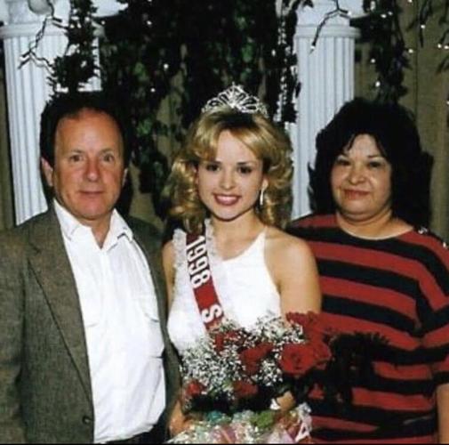 Stilwell woman loses family in pandemic, now fighting aggressive breast ...