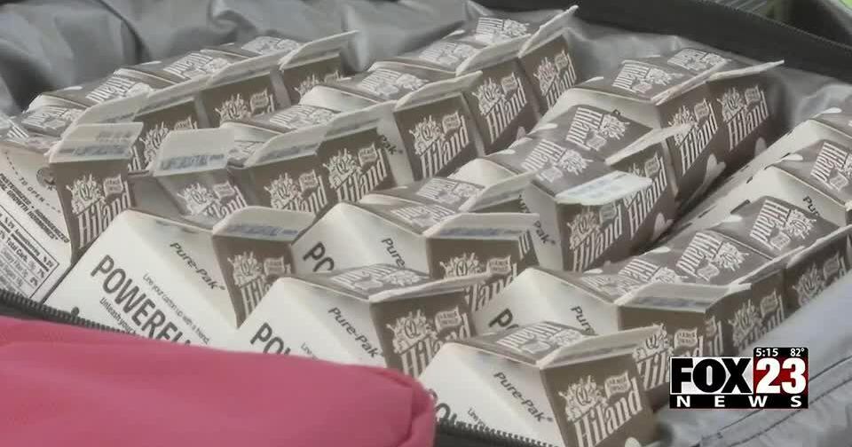 VIDEO: TPS hands out school meals during virtual learning | News | fox23.com