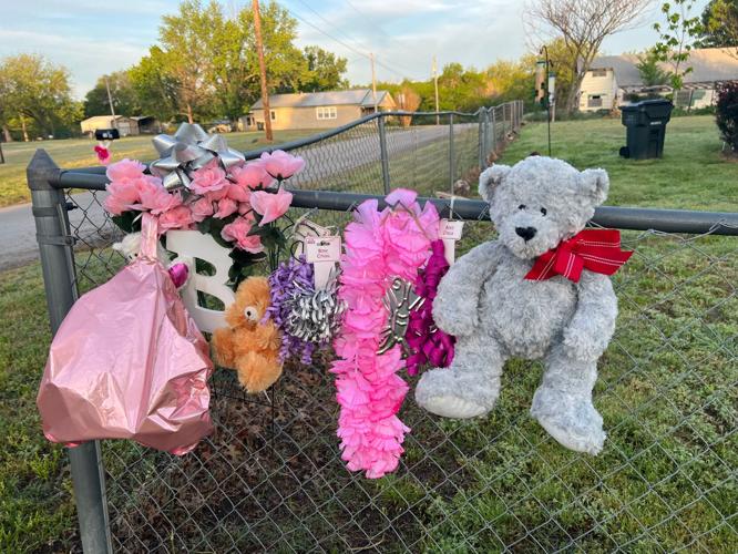 Henryetta Community Comes Together To Support Families Of Homicide