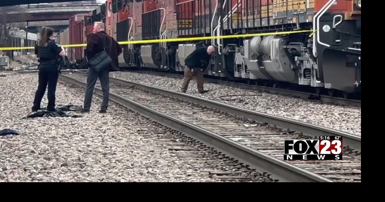 1 hit, killed by train in downtown Tulsa | News | fox23.com