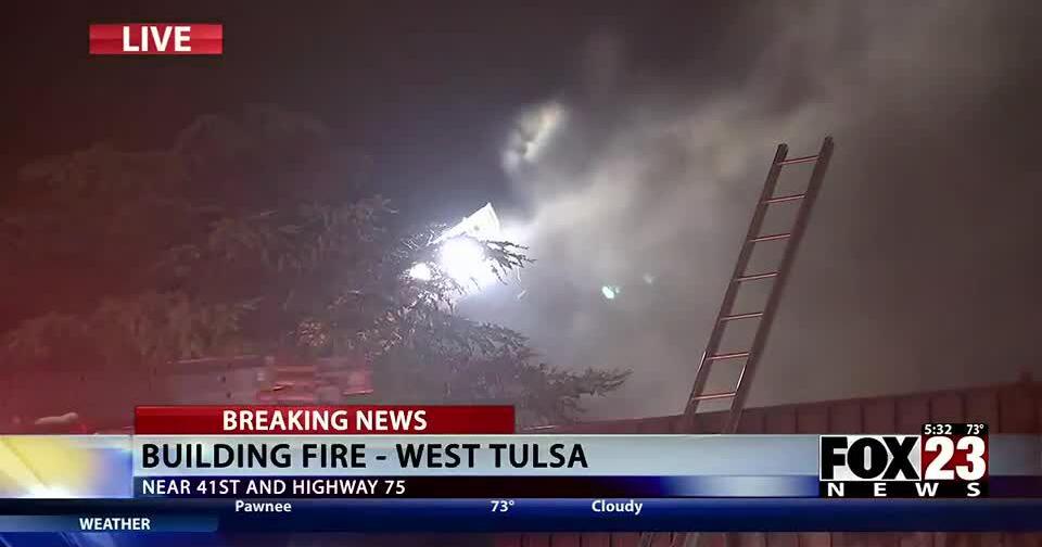 Firefighters put out west Tulsa building fire | News | fox23.com