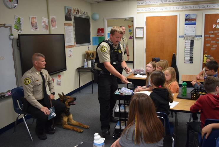 K-9 ICE joined Porter Elementary for storytime | News | fox23.com