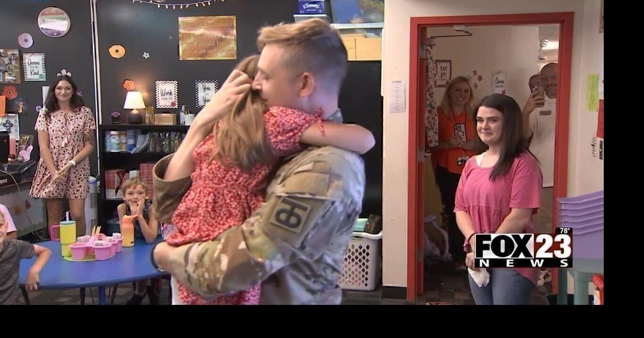 Oklahoma father surprises daughter after returning home from deployment ...