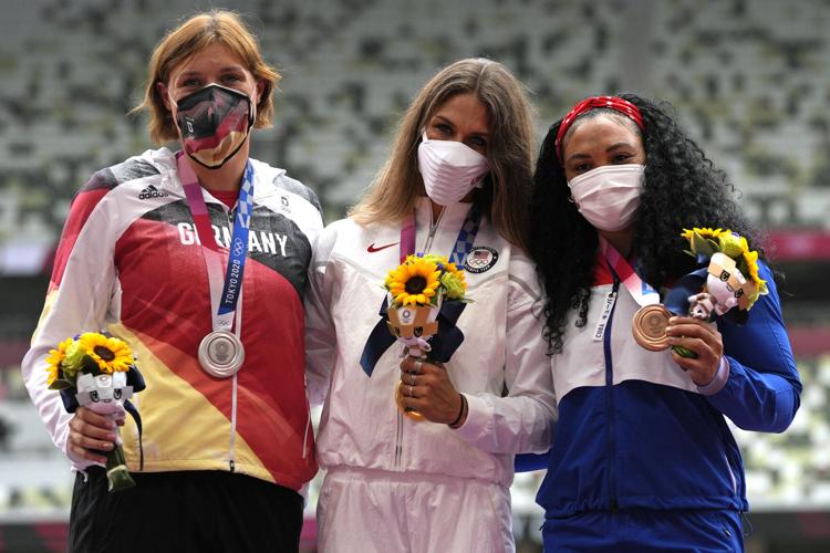 Photos: Valarie Allman wins gold in discus throw at Tokyo Olympics ...